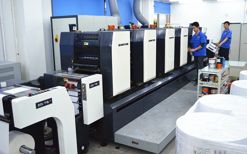 Custom Logistics & Shipping Labels | Direct Label Manufacturer